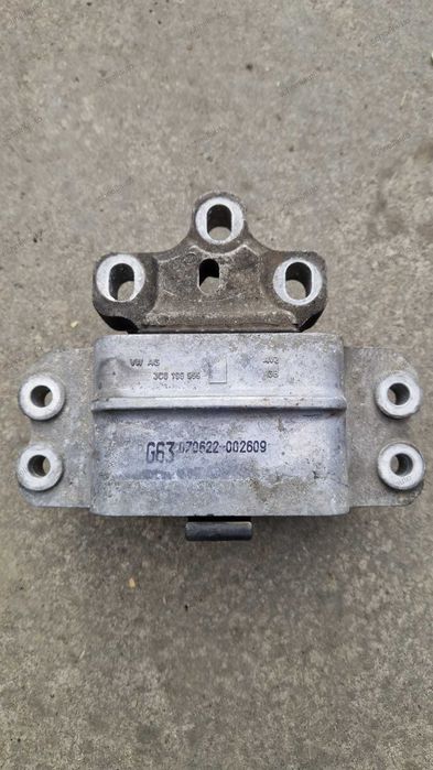 Tampon motor VW Passat B6 cod 3C0 199 555 Zalau • OLX.ro