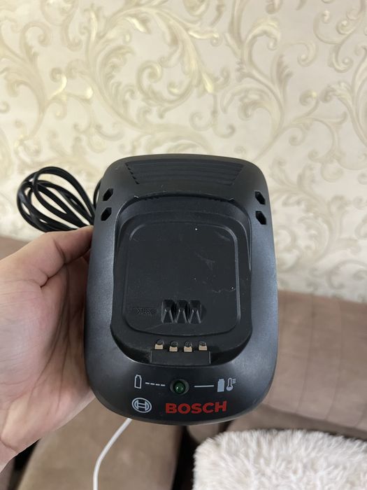 Като ново - Оригинално зарядно Bosch гр. Варна Възраждане 1 • OLX.bg