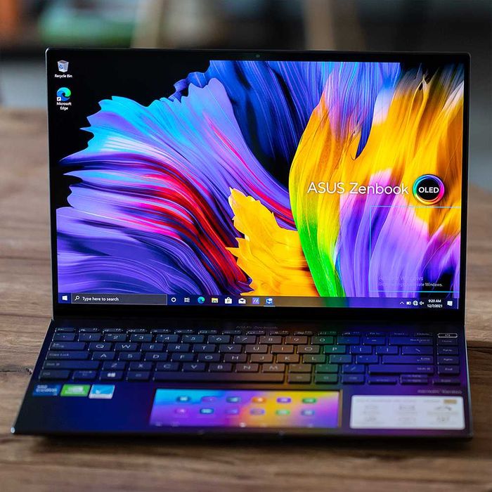 Laptop Asus zenbook i7 -8565, ram 16GB , Dual display, video dedicat ...