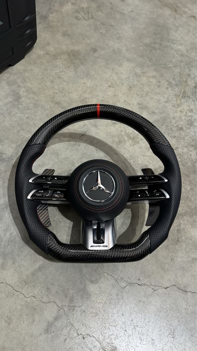 Volan Mercedes AMG compatibil cu modelele vechi Carbon 2017+ Buzau • OLX.ro