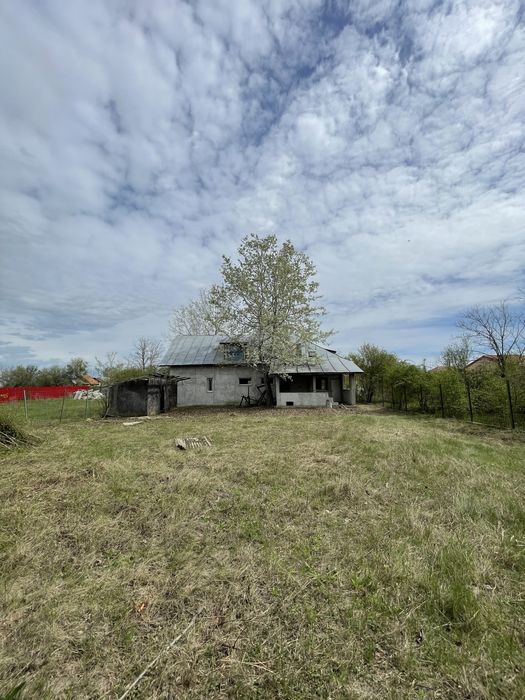 Casa + teren de vanzare in satul Burias, comuna Peris, judetul Ilfov ...