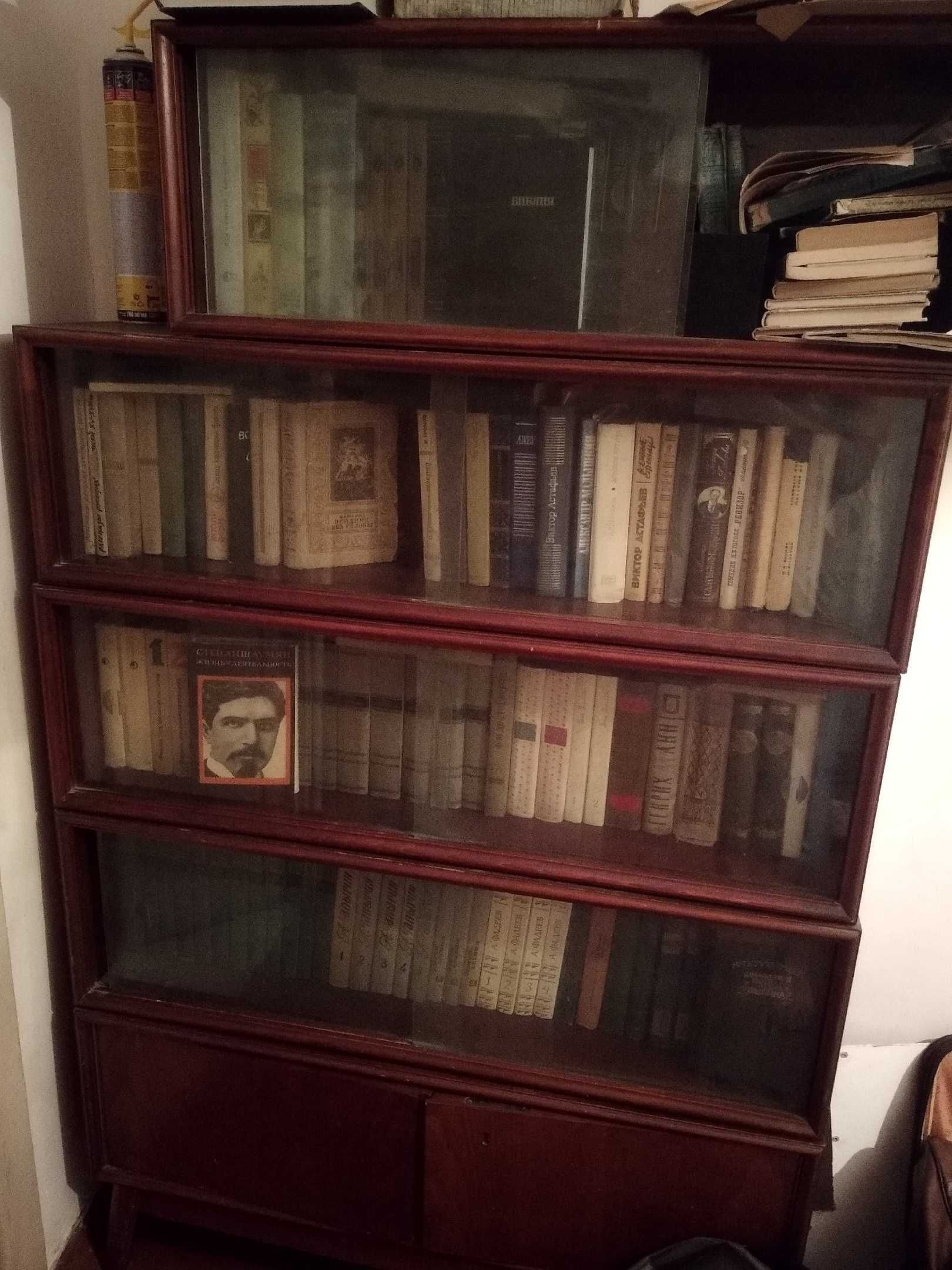 Книжный шкаф 4 полки со стеклами. нижний с дверцами - Мебель для ...