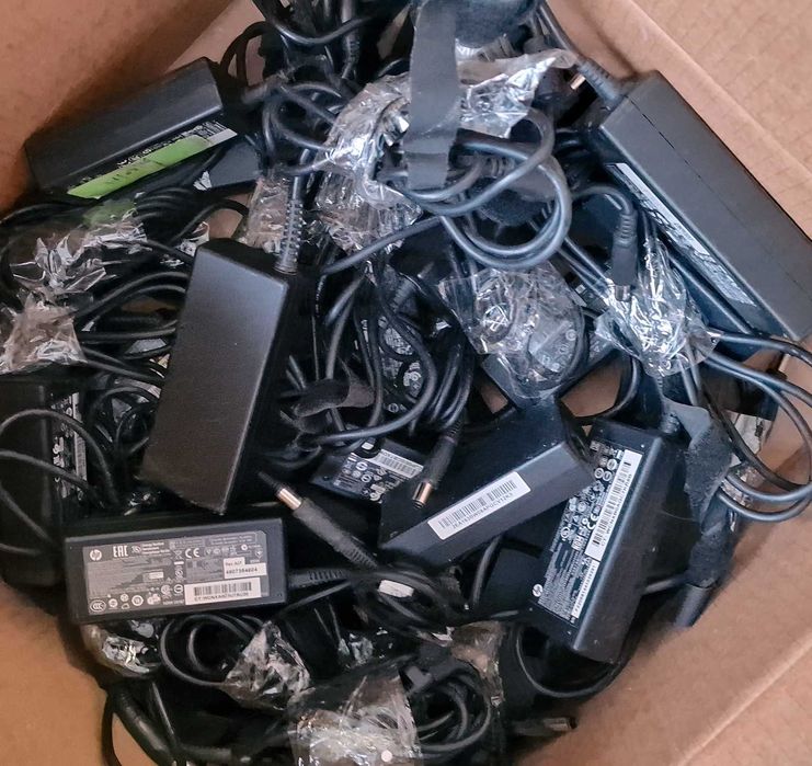 Lot 15 alimentatoare diverse Botosani • OLX.ro