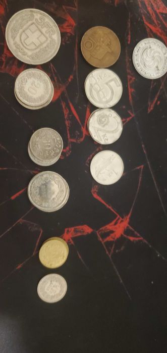 Monede americane vechi plus alte monede care provin din alte țări ...