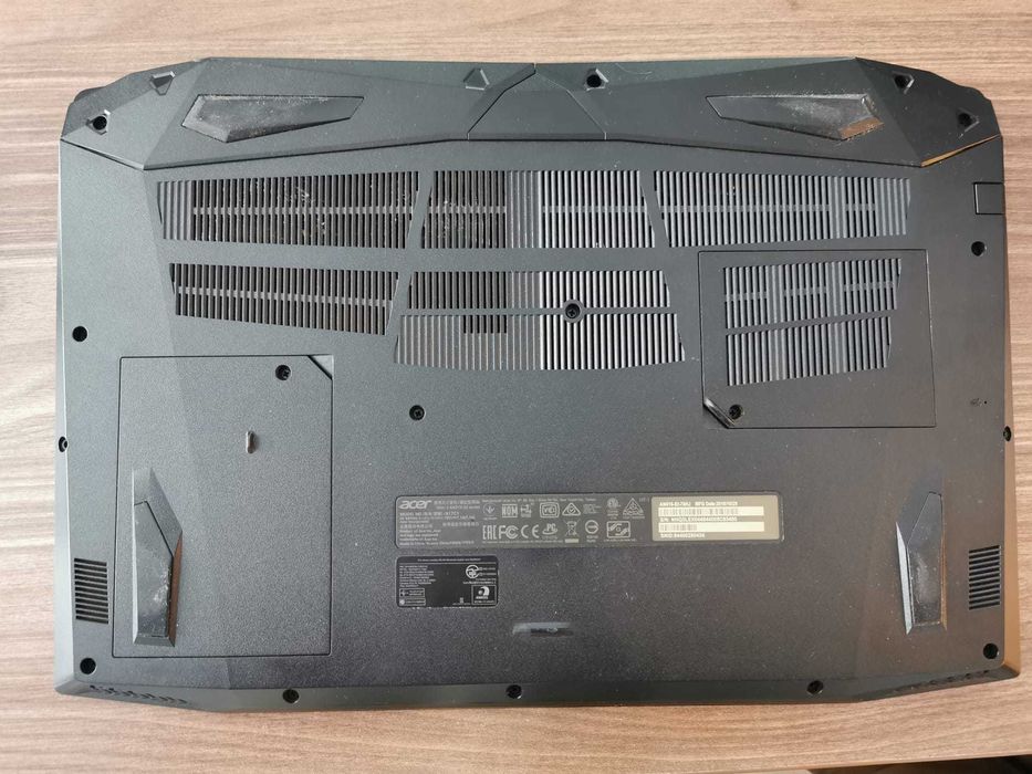 Laptop de gaming Acer Nitro 5 AN515-52-75HJ + geantă laptop + cooler ...