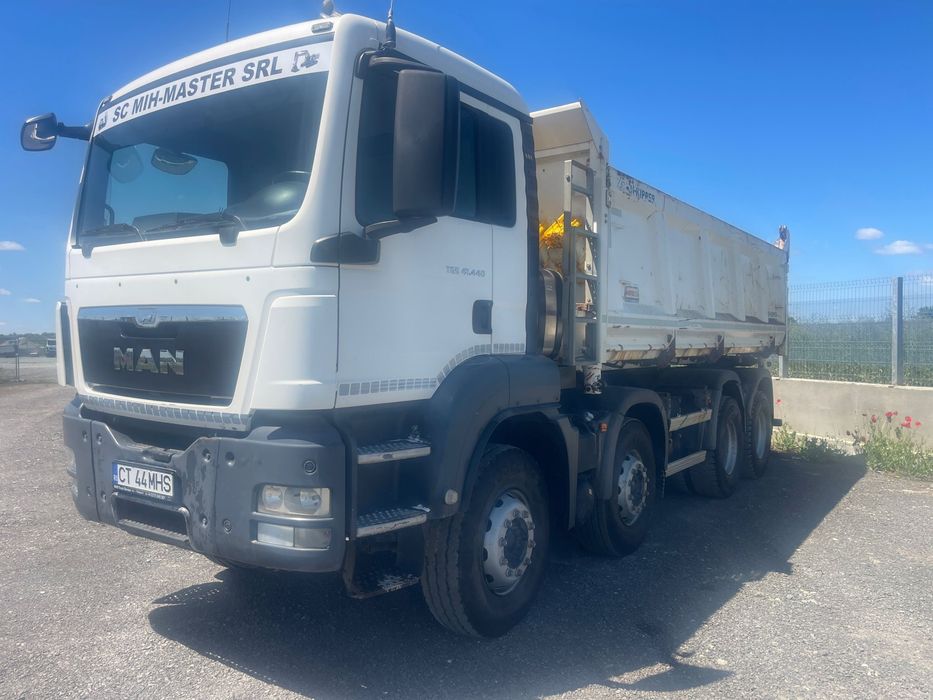Autobasculanta Man tgs 8x4 Lumina • OLX.ro