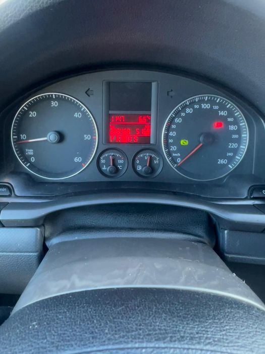 Vând Golf 5 Automat 1.9 Diesel Pascani • OLX.ro