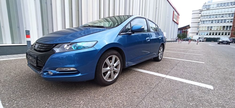 Vând Honda Insight hibrid 3200 euro Bucuresti Sectorul 3 • OLX.ro