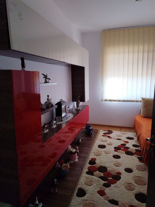 VILA CENTRU Galanesti 120m utili și 2 balcoane garaj, curte grădină ...