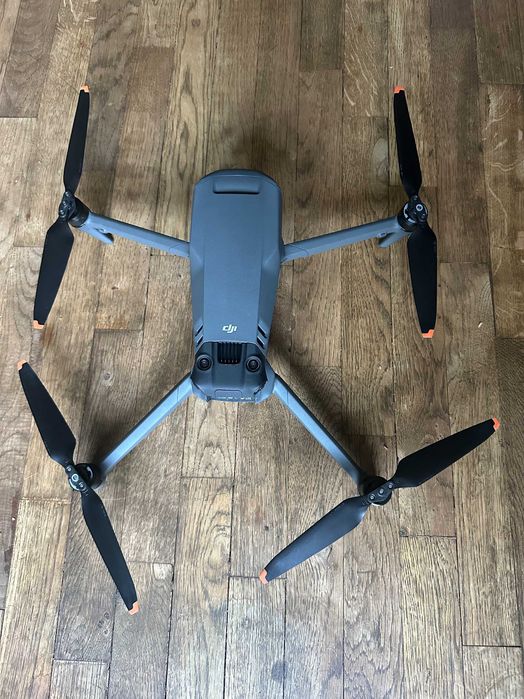 DJI Mavic 3 (модел L2A) - само дрон втора употреба, с лека забележка гр. София Младост 2 • OLX.bg