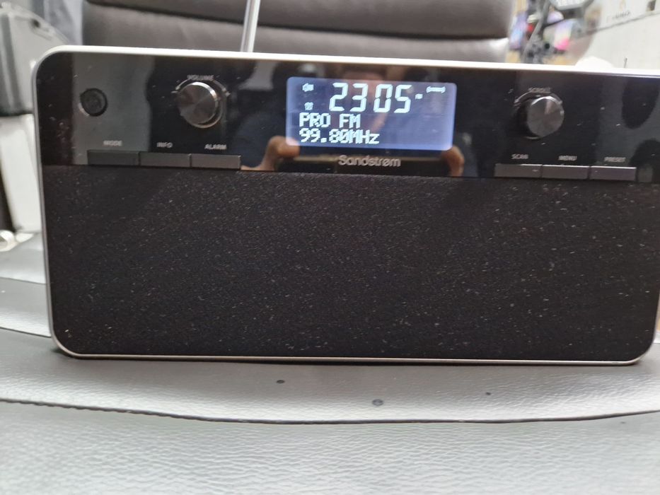 Radio dab sandstrom s4dabb13e Dosu Bricii • OLX.ro