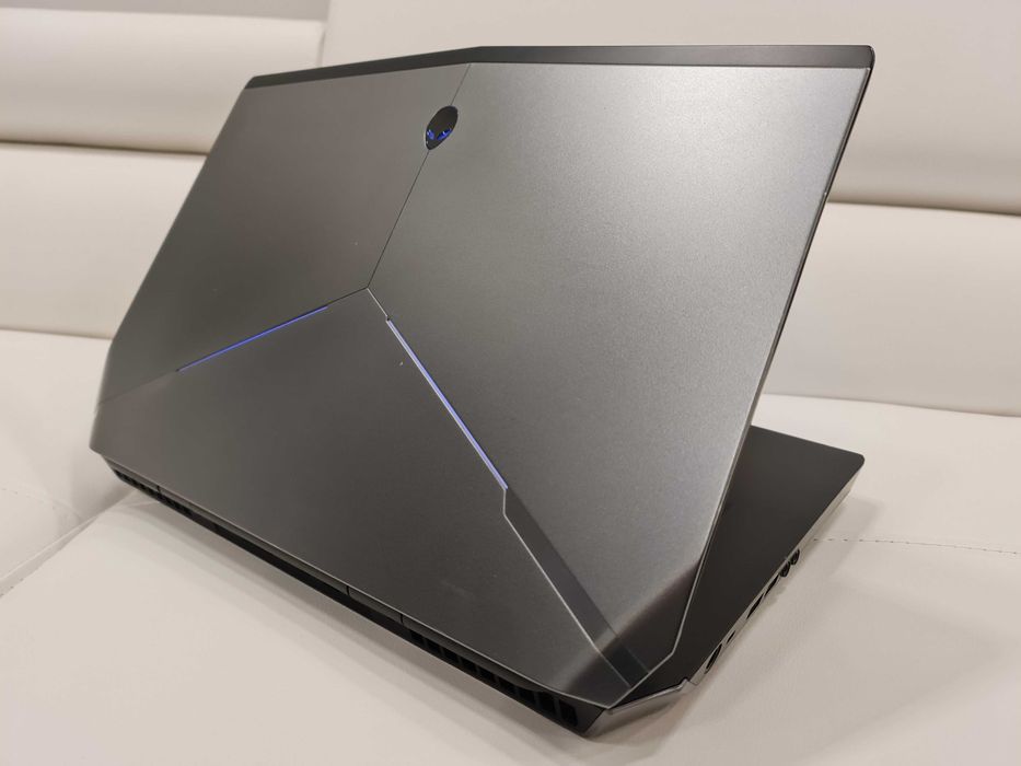 Laptop gaming alienware ,intel core i7 ,video 6 GB, touchscreen 4K ...