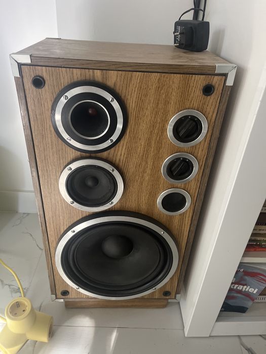 Linie Kenwood cu 2 boxe Unitra 100 w Bucuresti Sectorul 2 • OLX.ro