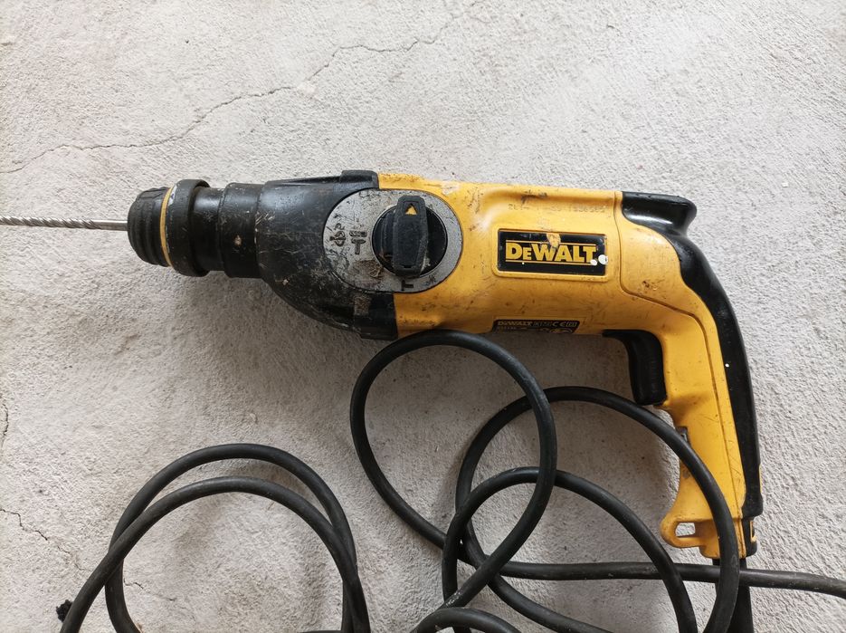 DeWalt бормашина перфоратор къртач ударна sds plus оригинален с. Горно ...