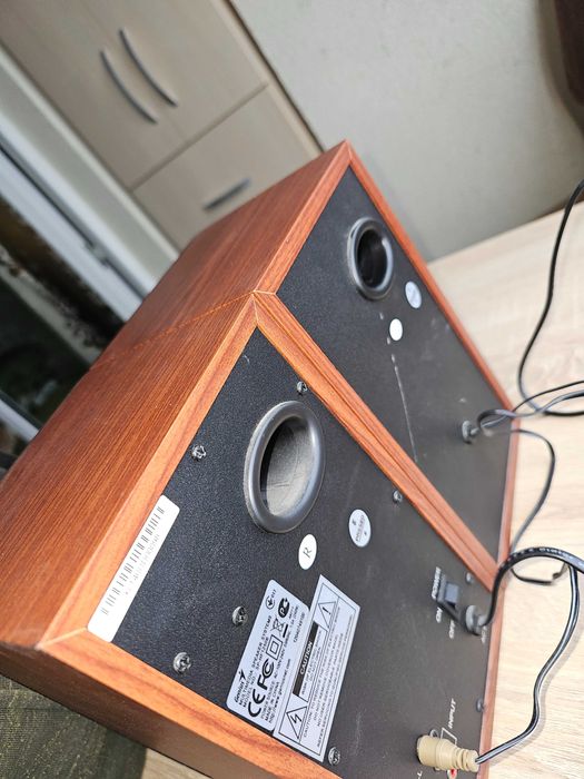 Boxe 2.0 Genius SP-HF 1250B, 40W RMS, Cherry Wood Constanta • OLX.ro