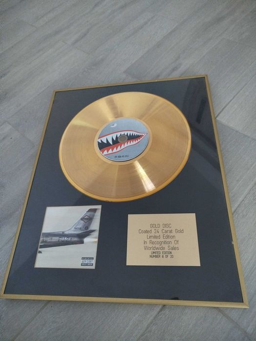 GOLD DISC Eminem Kamikaze + colectie vinyl Eminem + Dr Dre, 2PAC Ilfov ...