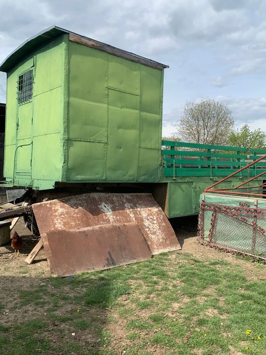 Vând remorcă -pavilion apicol Bodesti • OLX.ro