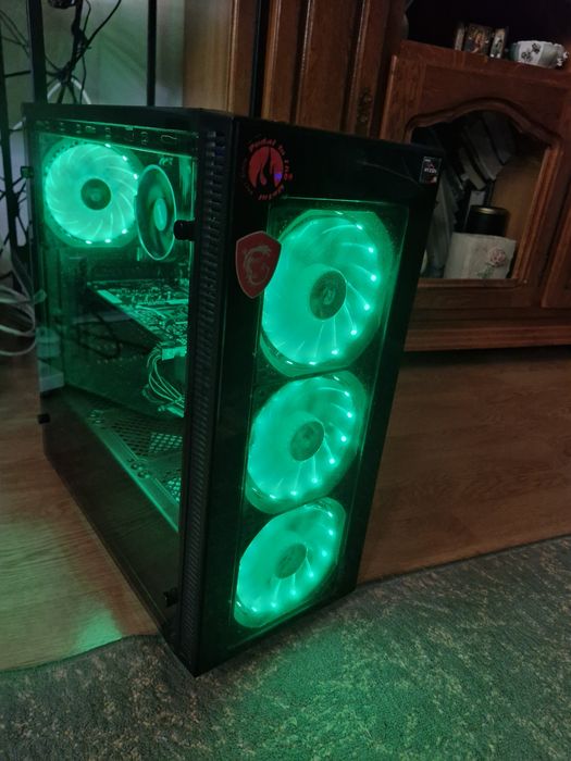 PC gaming + Monitor Targoviste • OLX.ro