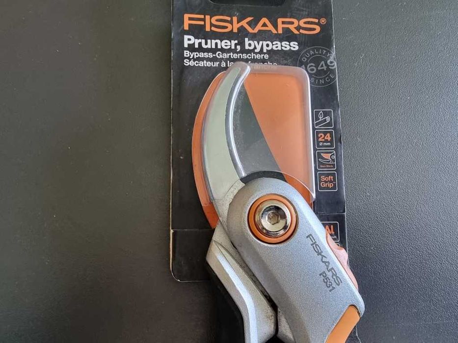 Fiskars P531 PLUS - Plus P541 - P751 - лозарски и градинскки ножици гр. Ботевград • OLX.bg