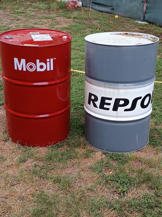 Butoi tabla cu bușon /butoi de fier Odaeni • OLX.ro