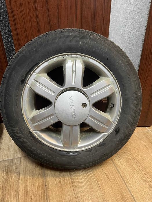 Jante, roti Dacia Logan 4 buc x 185/65 R15 Bacau • OLX.ro