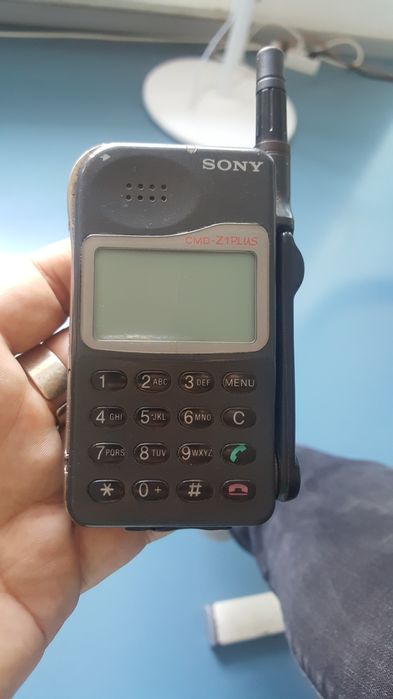 Telefon Sony CMD-Z1 plus de colectie an 1997 functional,schimb cu doz ...