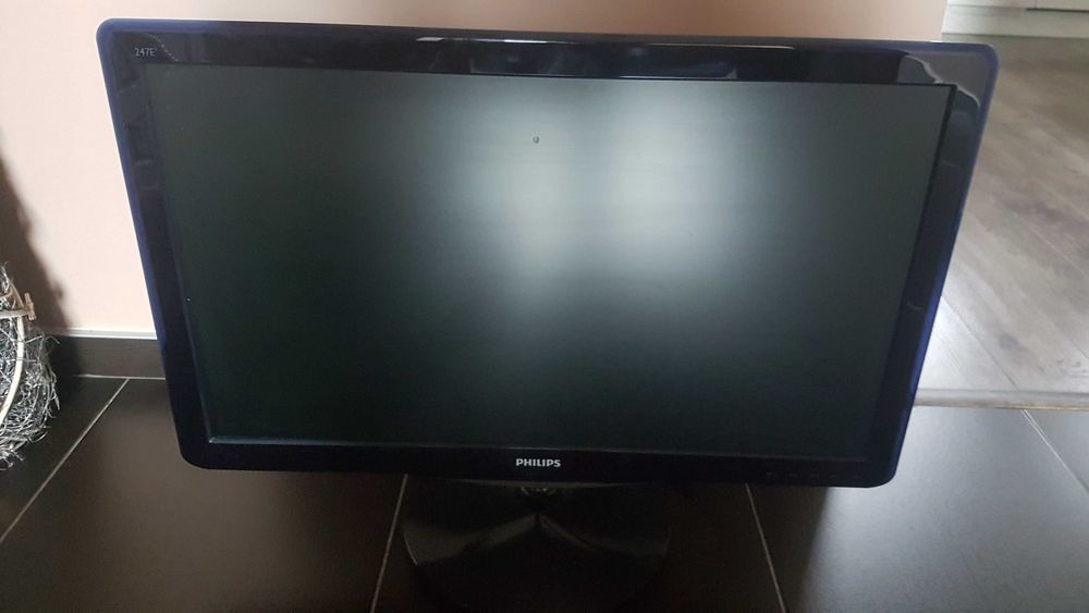 Монитор Philips 26 инча.Подарявам и един по-малък с този. гр. Шумен ...