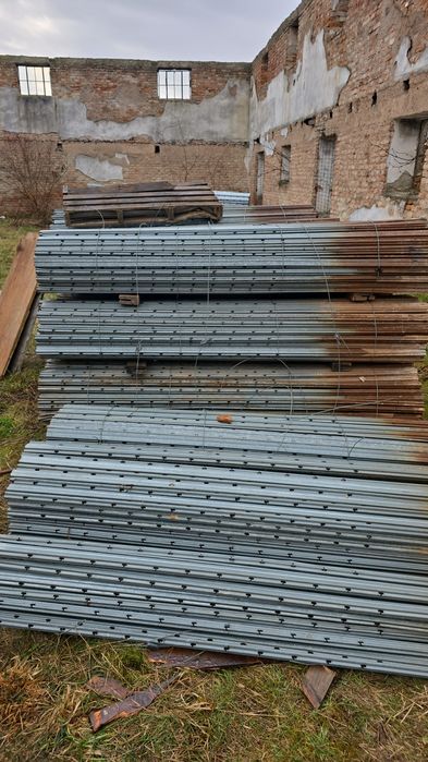 Plasa/Spalier metalici/stâlpi vie/stâlpi gard Simleu Silvaniei • OLX.ro