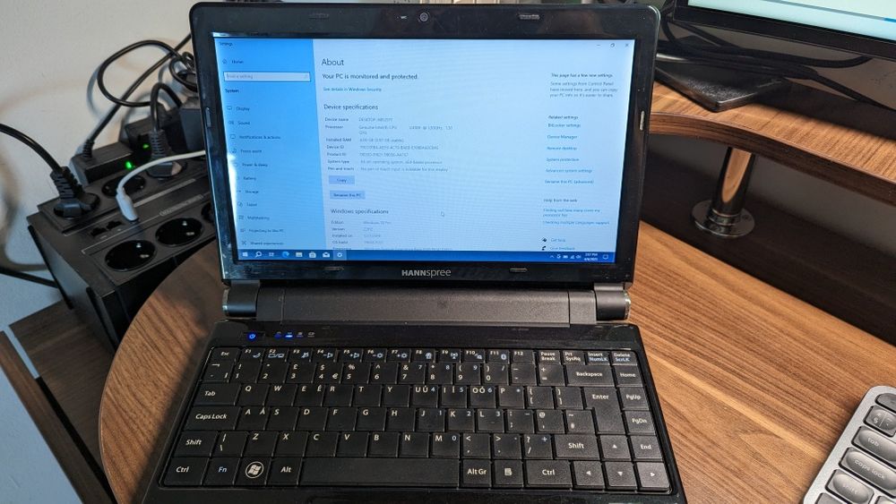 Laptop HannSpree SN12E2 - 10 inch, 4Gb Ram, 240 SSD Craiova • OLX.ro