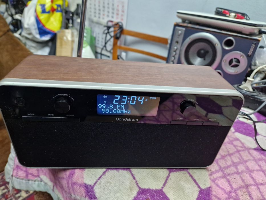Radio dab sandstrom s4dabb13e Dosu Bricii • OLX.ro
