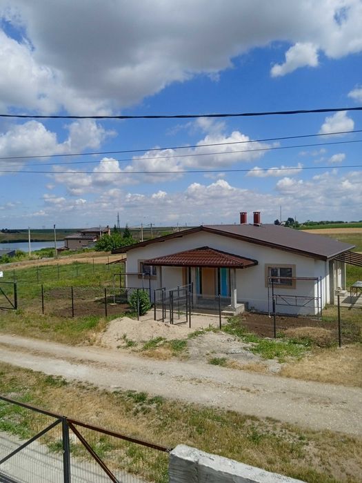 2 vile tip Duplex la 50m de lac Darvari langa Fundulea Darvari • OLX.ro