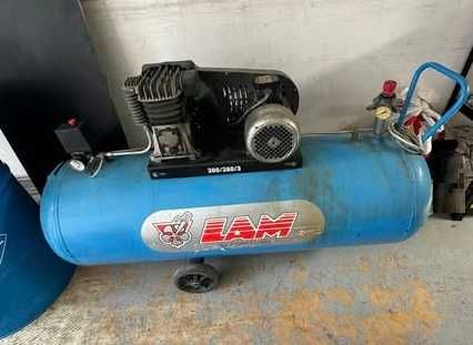 Въздушен компресор LAM-300 литра, трифазен с нова глава и мотор гр ...