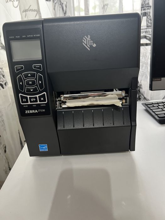 Imprimanta de etichete Zebra ZT 230 Focsani • OLX.ro