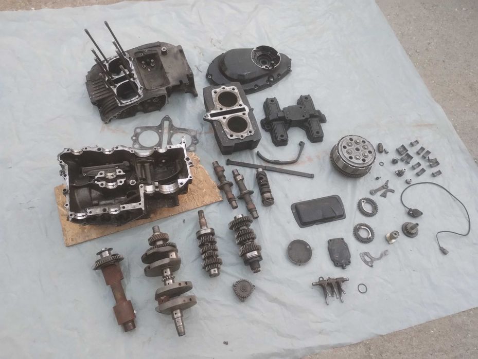 Piese motor Suzuki Gs 500e Resita • OLX.ro