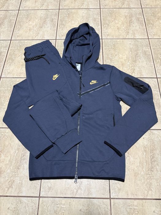 Trening Tech Fleece Nike marimea S, M, L, XL, XXL Satu Mare • OLX.ro