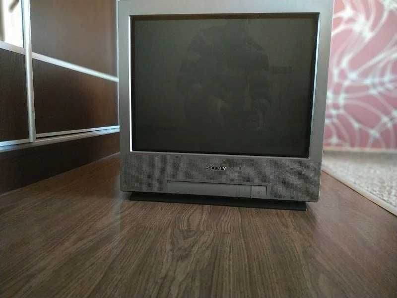 Televizor CRT SONY Trinitron KV- 21FT1K *ecran plat* Iasi • OLX.ro