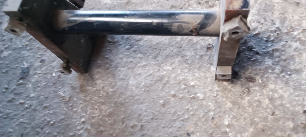 Suport mașină rectificare, planare chiuloasă Bilciuresti • OLX.ro