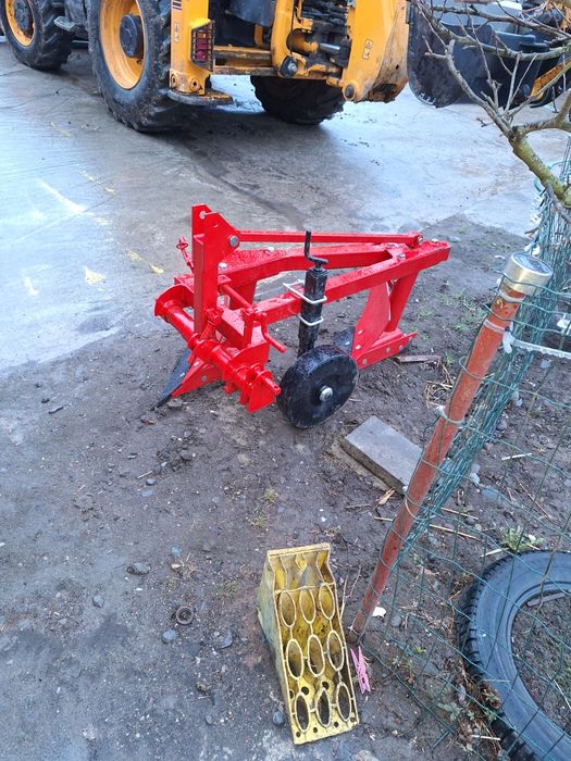 Vind plug cu 2 brazde nou nefolosit cu reglarea mic și mare Chirileu ...