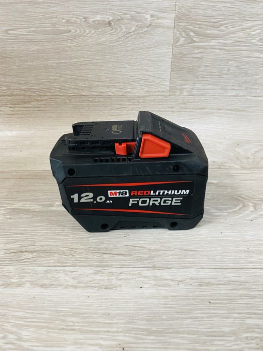 Milwaukee M18 FB12 Forge 12ah Targu Jiu • OLX.ro