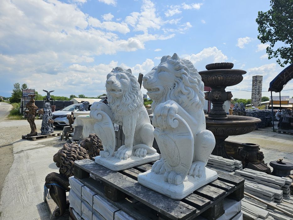 Leu mare din beton,leu din beton,statueta de gradina,statueta beton ...