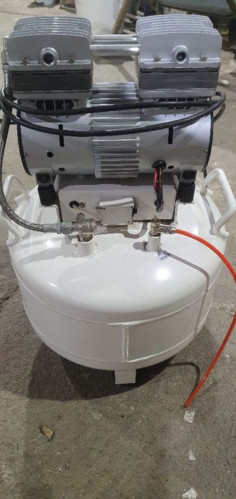 Vand compresor stomatologie. Osorhei • OLX.ro