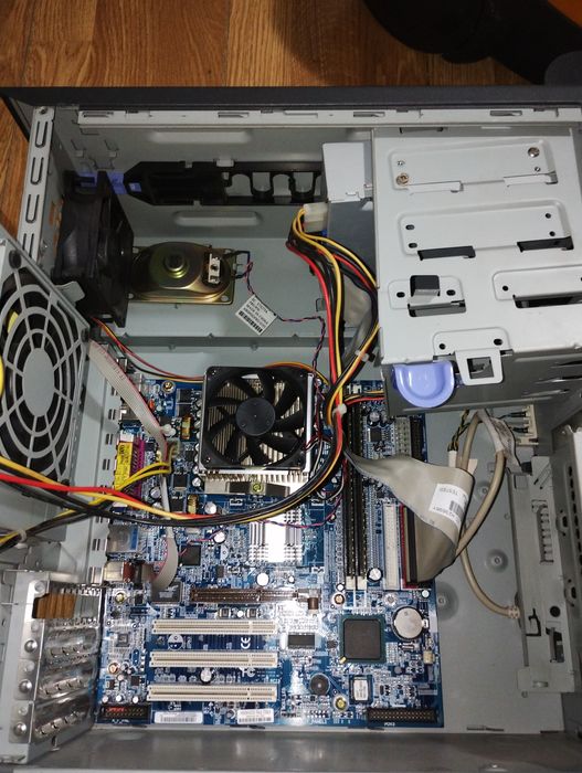 IBM Netvista / Pentium IV 2.4 GHz / 512 RAM / PC / Retro / Vintage ...