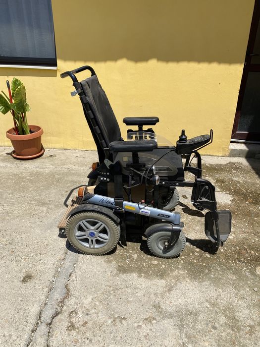 Scaun cu rotile electric Oravita • OLX.ro
