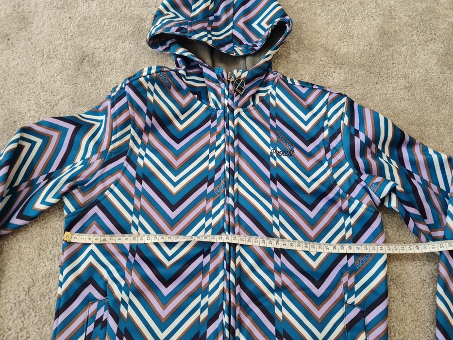 Geaca antivant Protest femei Oradea • OLX.ro