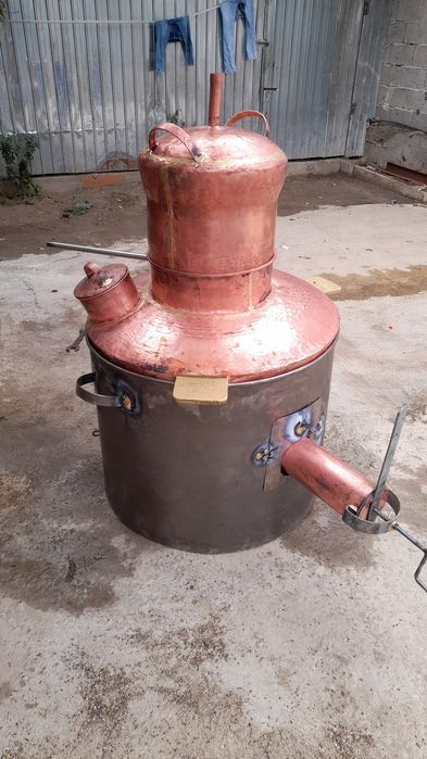 Vand cazan de tuica orice mărimi dorite Avem pe stoc cazane de tuica ...