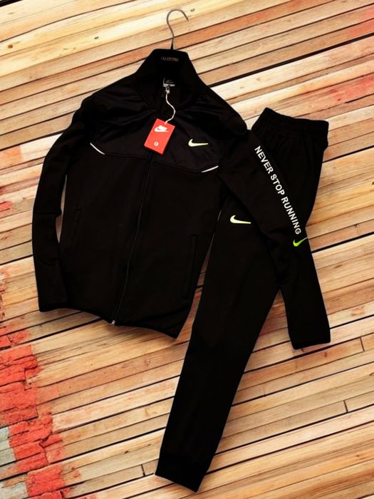 Trening Barbati Sigla Cusuta Puma Nike Braila • OLX.ro