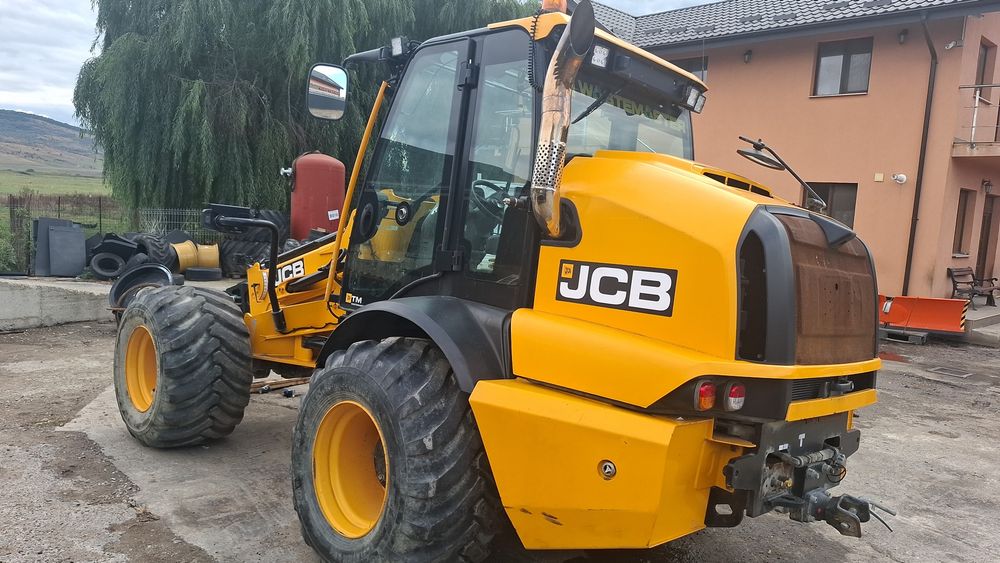 Dezmembrez jcb TM 320 S Moara Grecilor • OLX.ro
