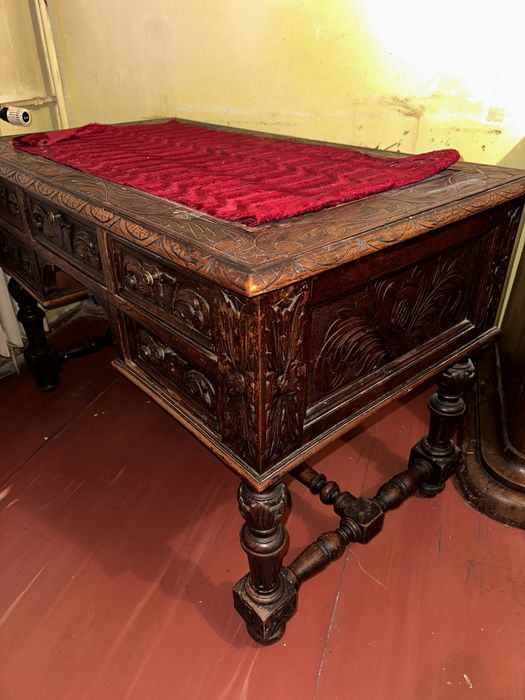 Vând birou vechi din lemn masiv de stejar Bucuresti Sectorul 5 • OLX.ro