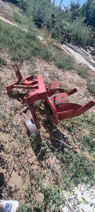 Vând plug cu 2 brazde pentru tractor u445 Vrata • OLX.ro