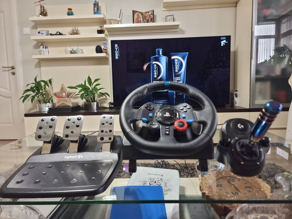 Volan Logitech G29 + Pedale + schimbator Impecabil Fara Probleme ...
